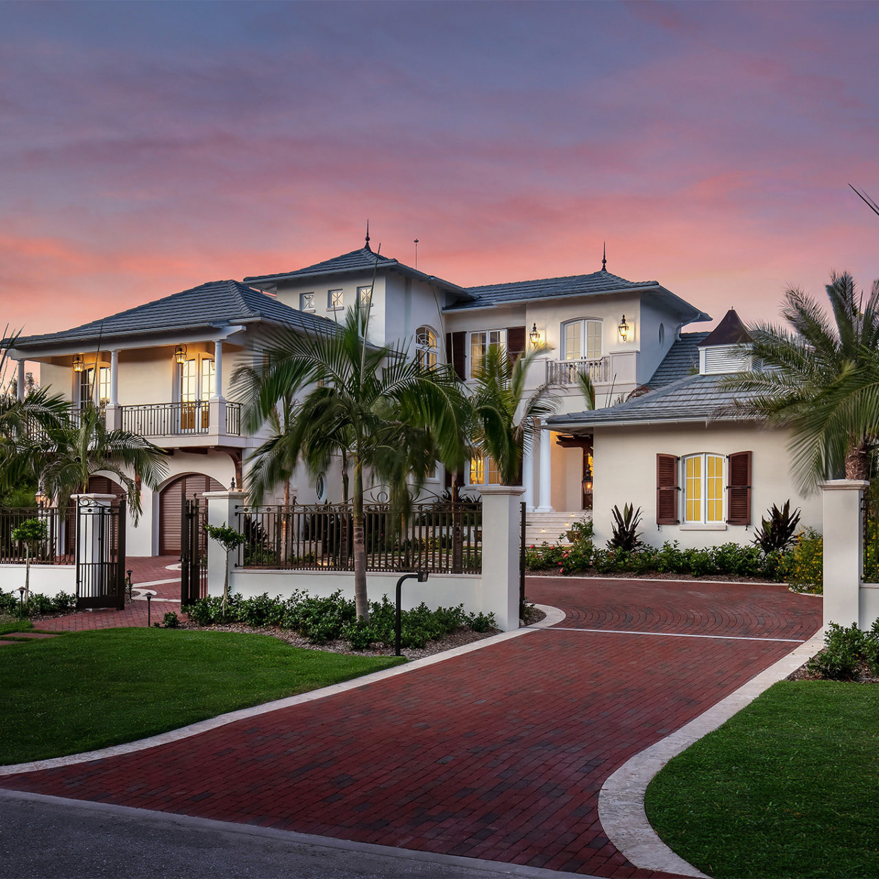 About — Loewen Windows