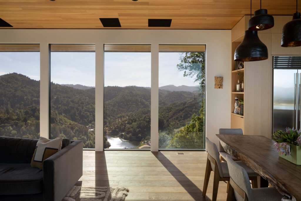Hilltop Home - Loewen Windows